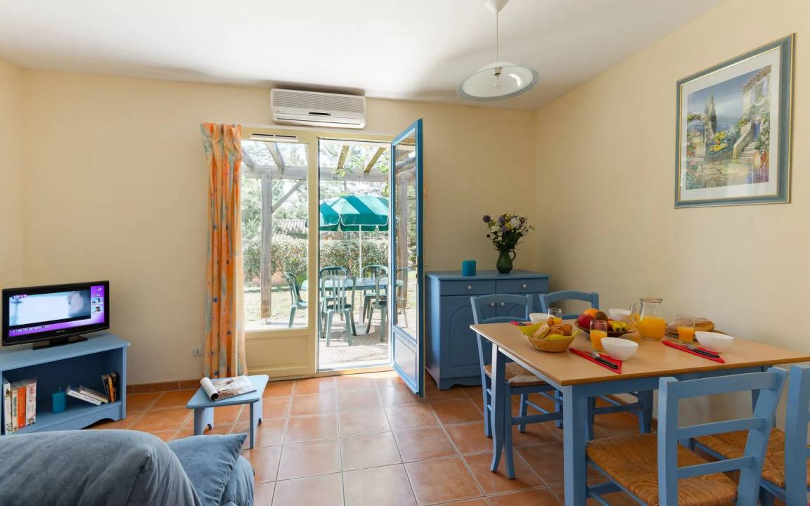 30 M² Huis ∙ 1 Slaapkamer ∙ 4 Gasten - Bagnols-sur-Cèze