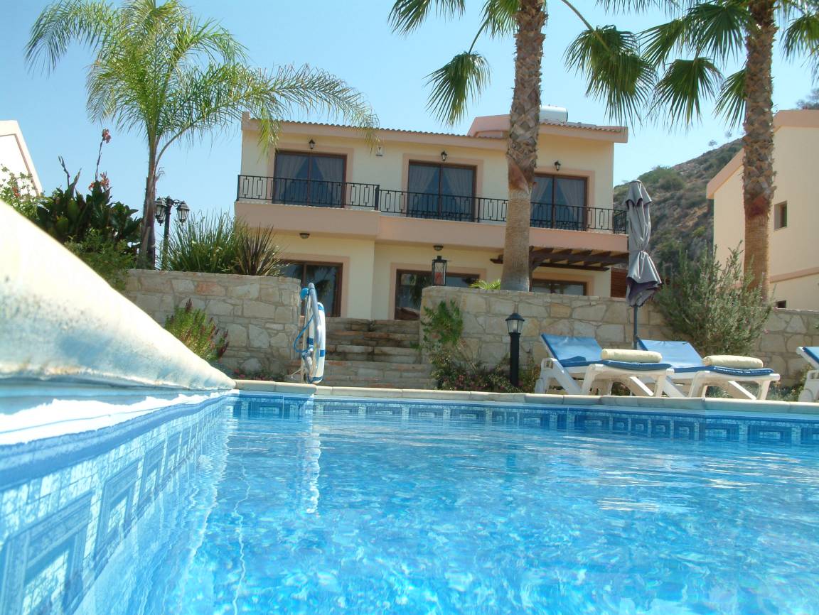 200 M² Villa ∙ 3 Bedrooms ∙ 6 Guests - Куклиа