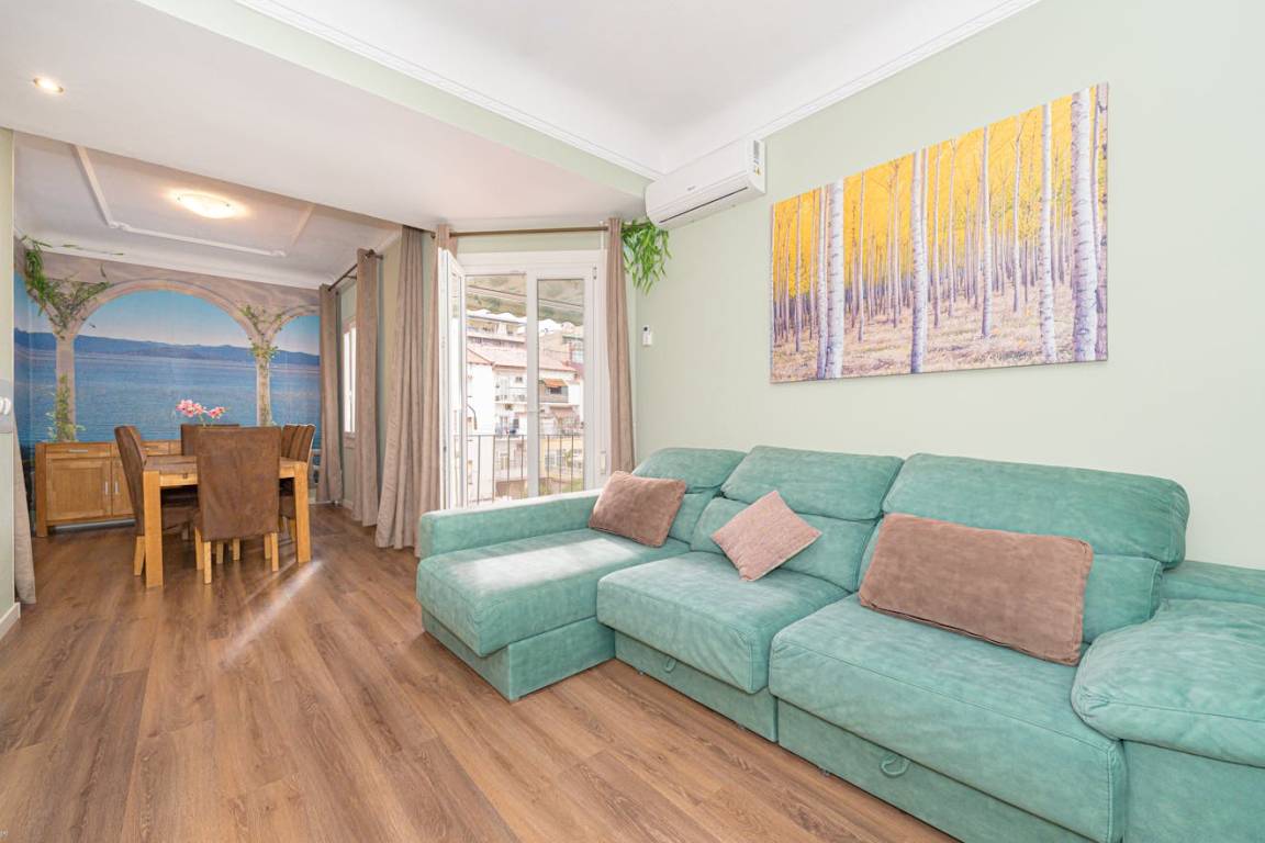 130 M² Apartment ∙ 2 Bedrooms ∙ 4 Guests - Alicante