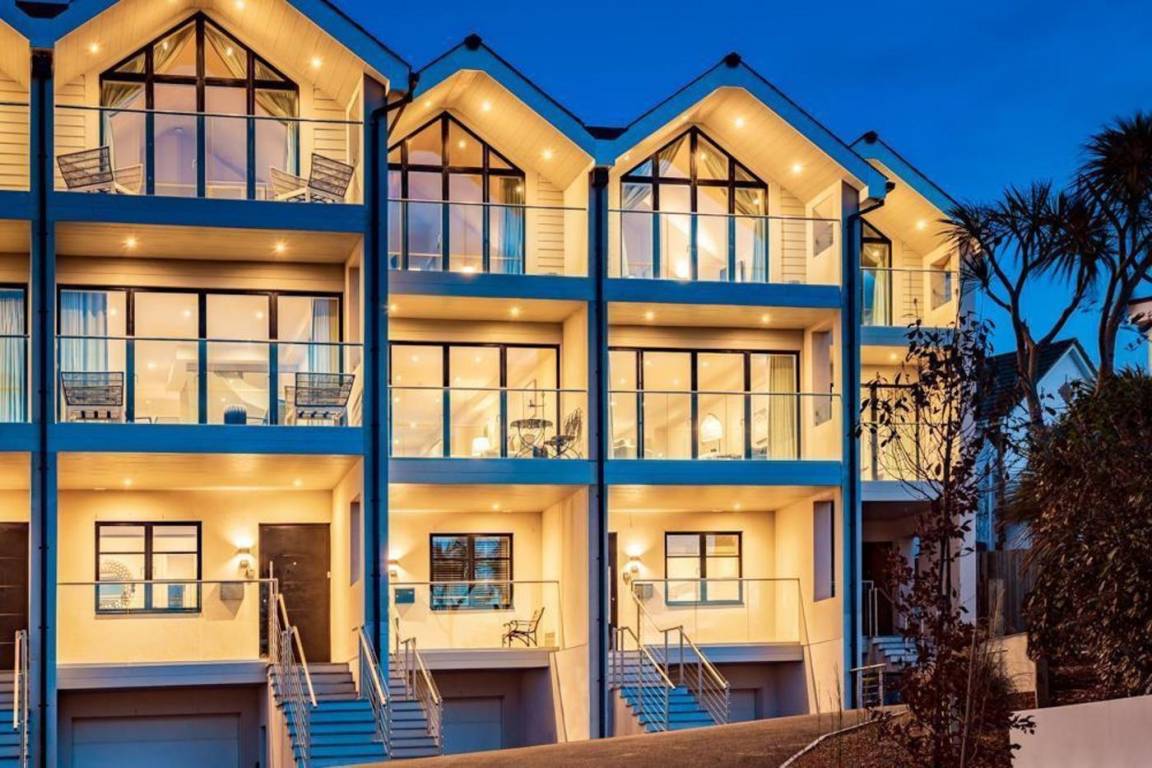 Mökki ∙ 4 Makuuhuonetta ∙ 9 Vierasta - Newquay