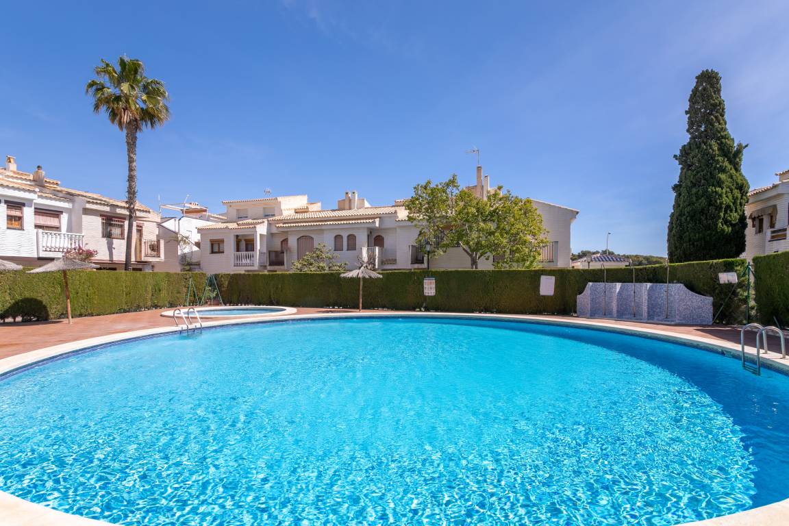 90 M² Casa ∙ 2 Habitaciones ∙ 5 Huéspedes - Alicante