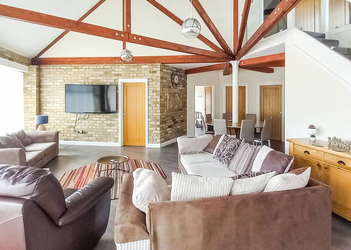 Chalet ∙ 4 Bedrooms ∙ 8 Guests - Lincolnshire