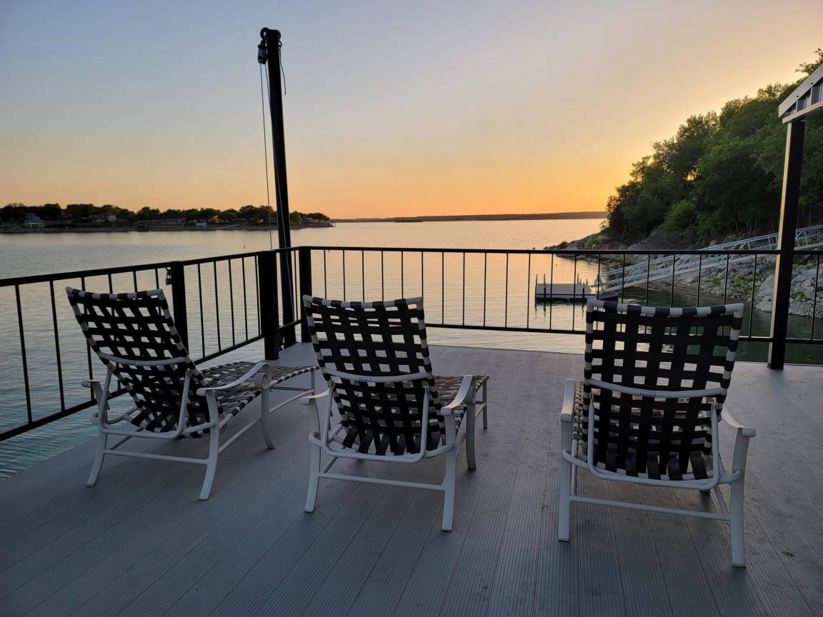 195 M² House ∙ 4 Bedrooms ∙ 10 Guests - Lake Bridgeport