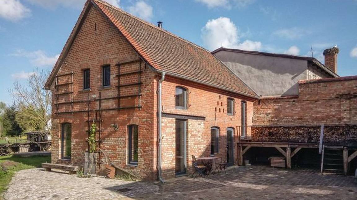 80 M² Ferienwohnung ∙ 5 Gäste - Köthen (Anhalt)
