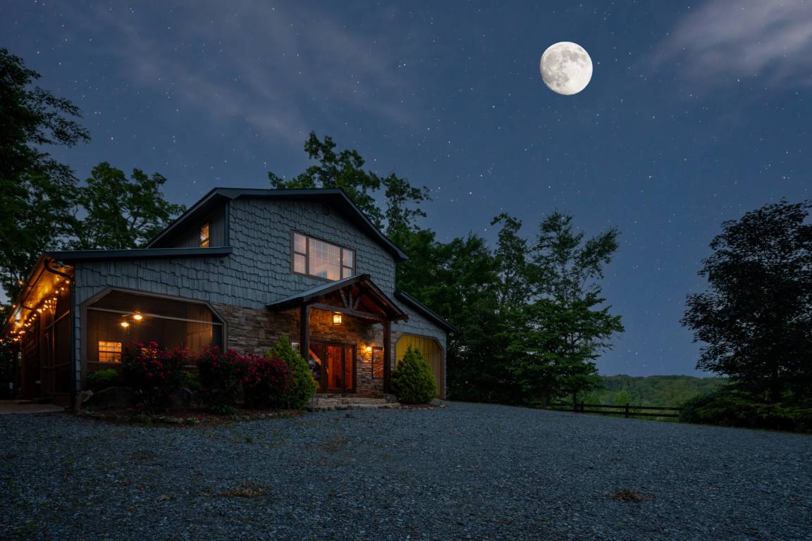 323 M² Cabin ∙ 4 Bedrooms ∙ 10 Guests - Blue Ridge, GA