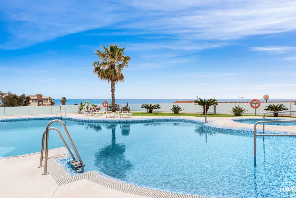 90 M² Apartamento ∙ 2 Habitaciones ∙ 4 Huéspedes - Fuengirola