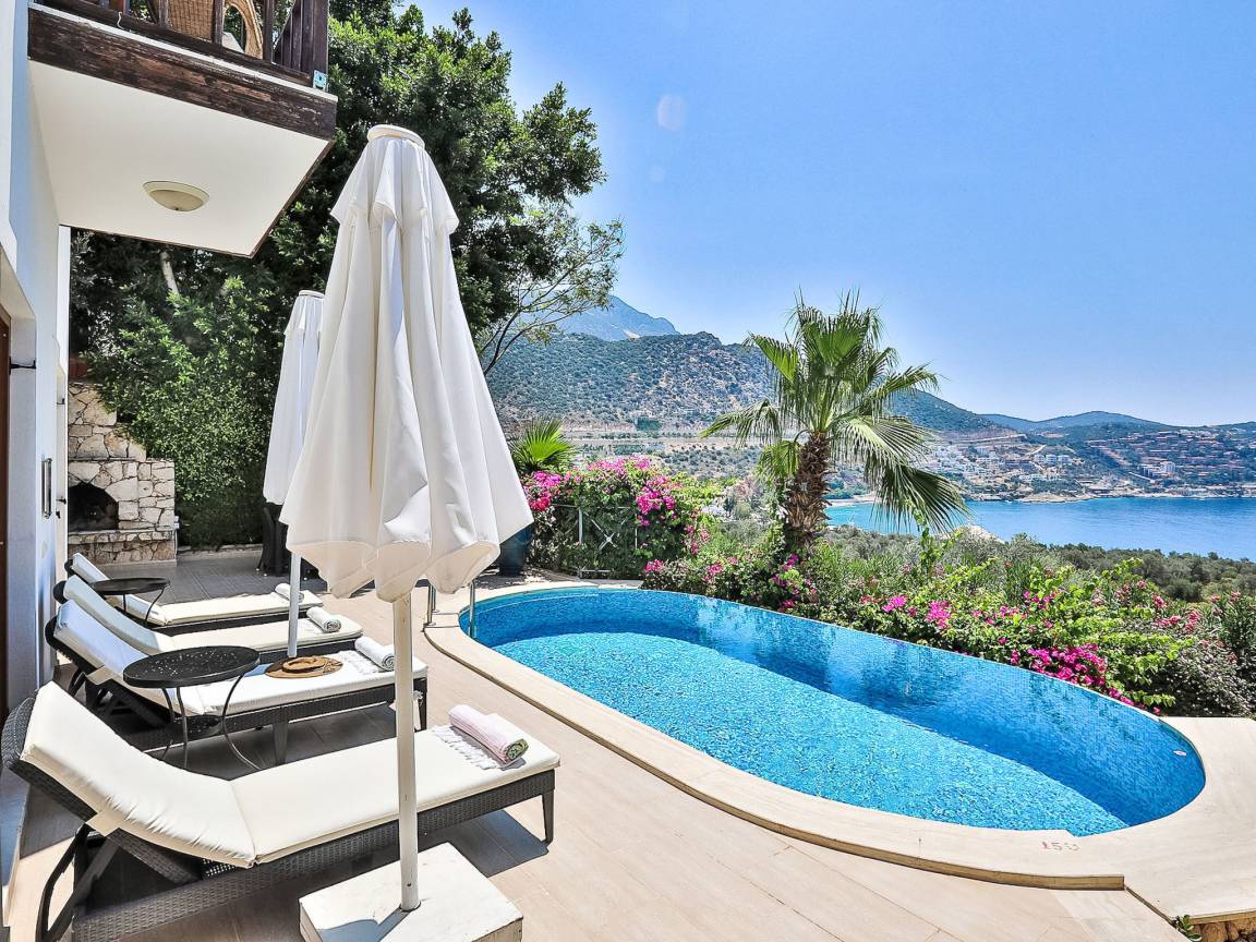 185 M² House ∙ 4 Bedrooms ∙ 7 Guests - Kalkan