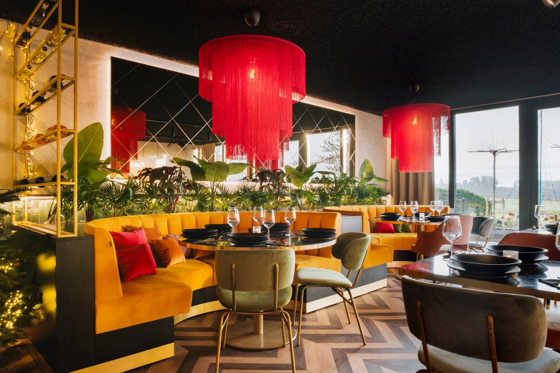 195 M² House ∙ 6 Bedrooms ∙ 12 Guests - Maastricht