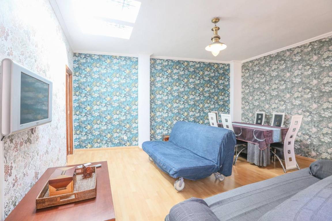 80 M² Huoneisto ∙ 3 Makuuhuonetta ∙ 6 Vierasta - Sevilla