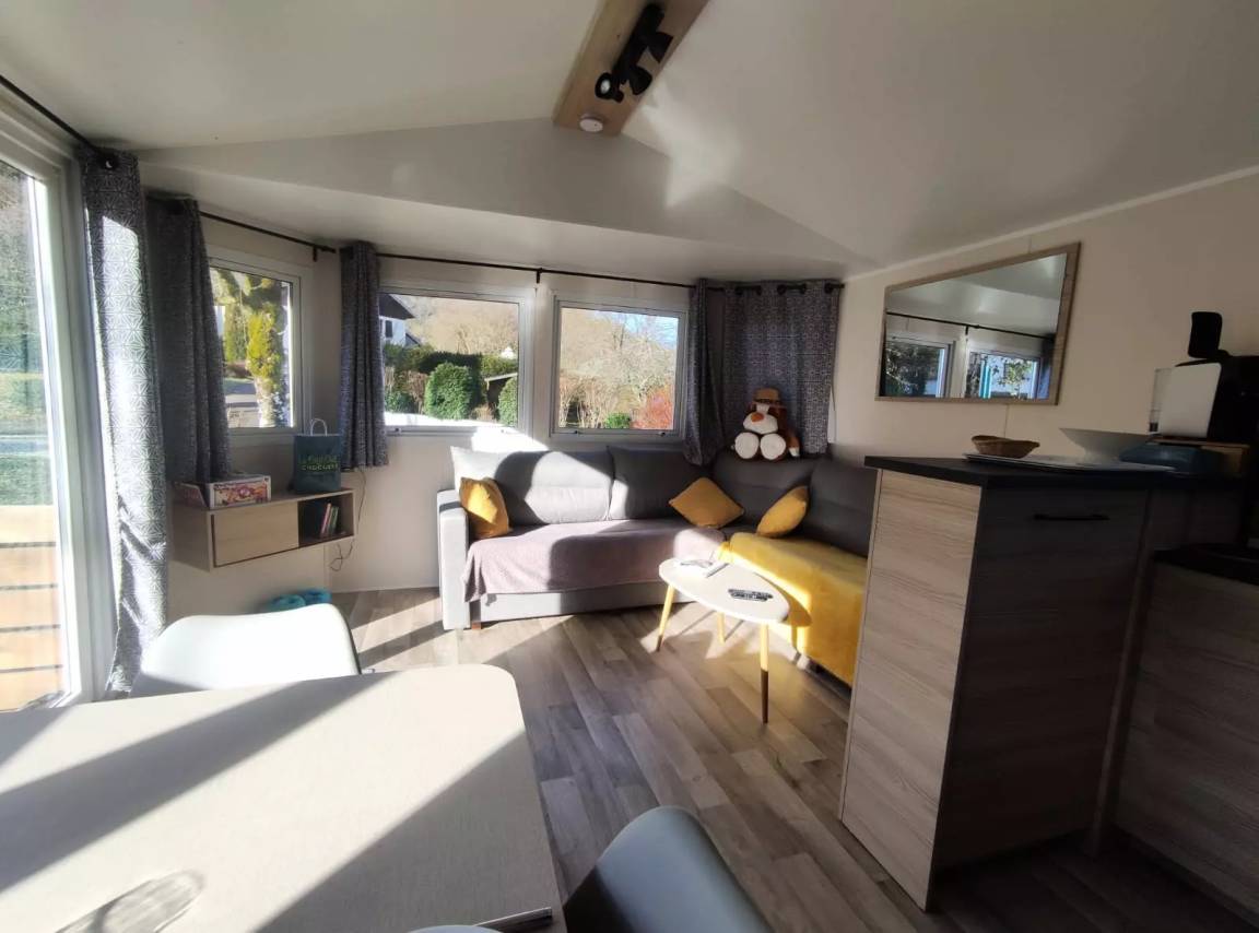 40 M² Mobil-home ∙ 2 Chambres ∙ 6 Personnes - Doubs