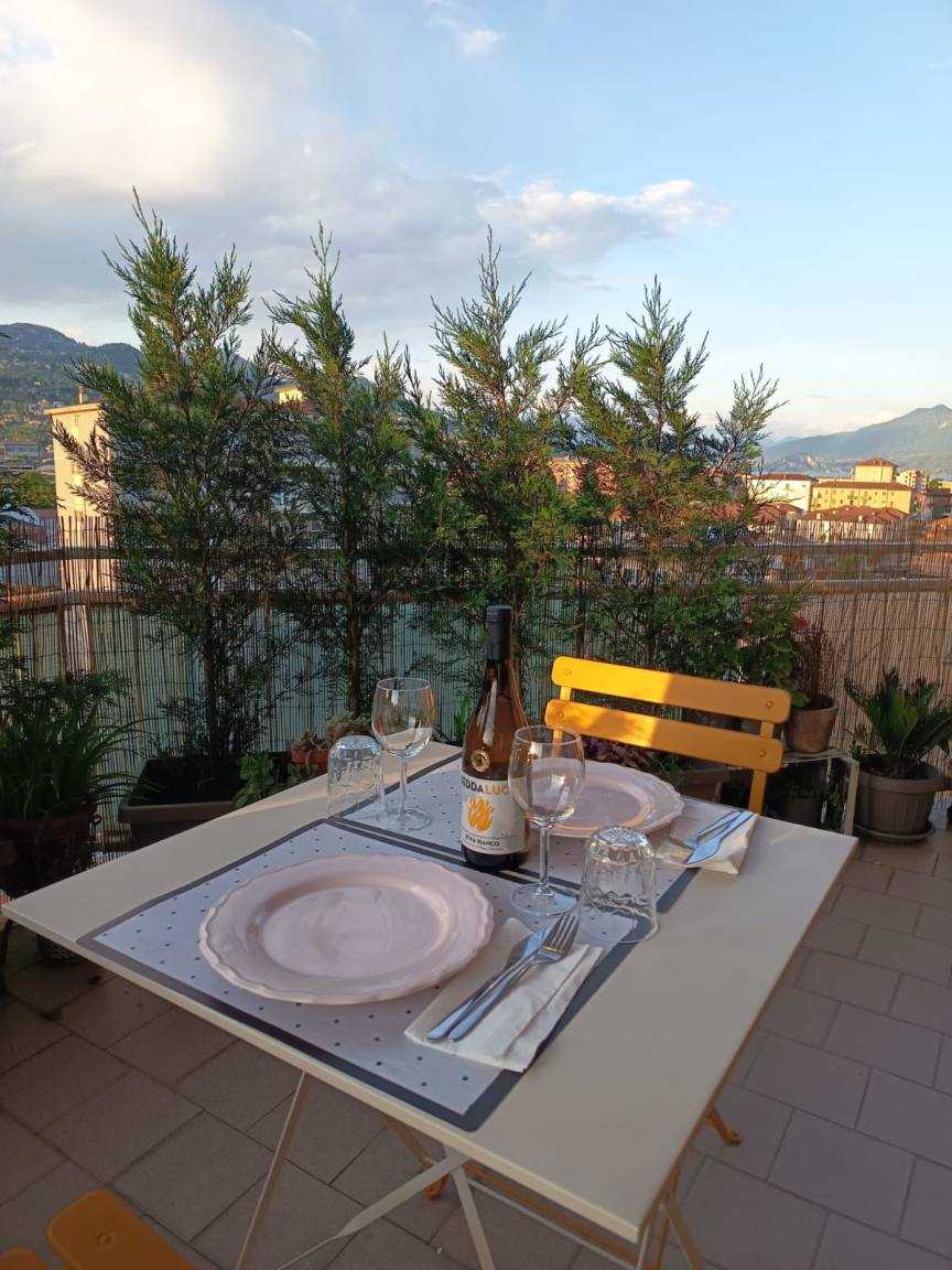 100 M² Apartamento ∙ 2 Quartos ∙ 6 Hóspedes - Stresa