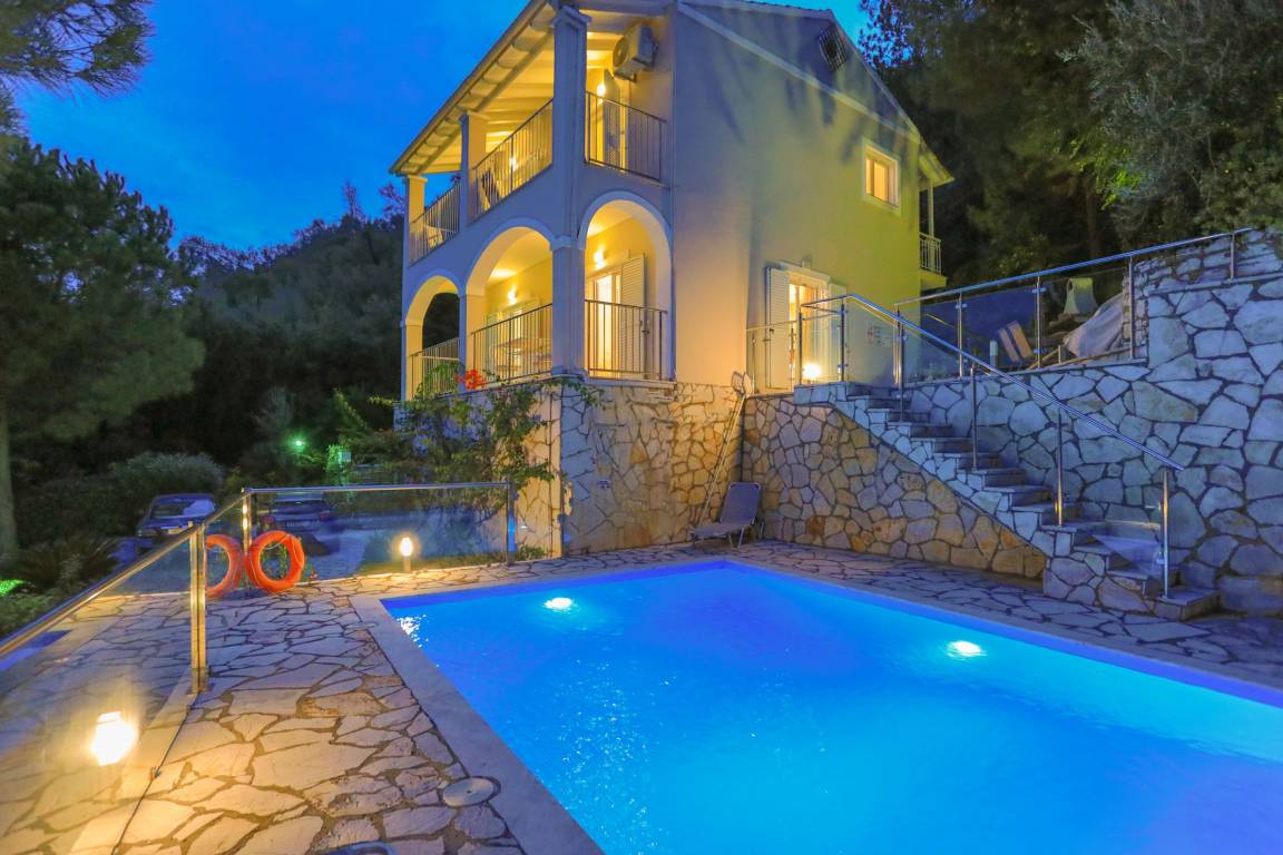 110 M² Villa ∙ 3 Chambres ∙ 6 Personnes - Kassiopi