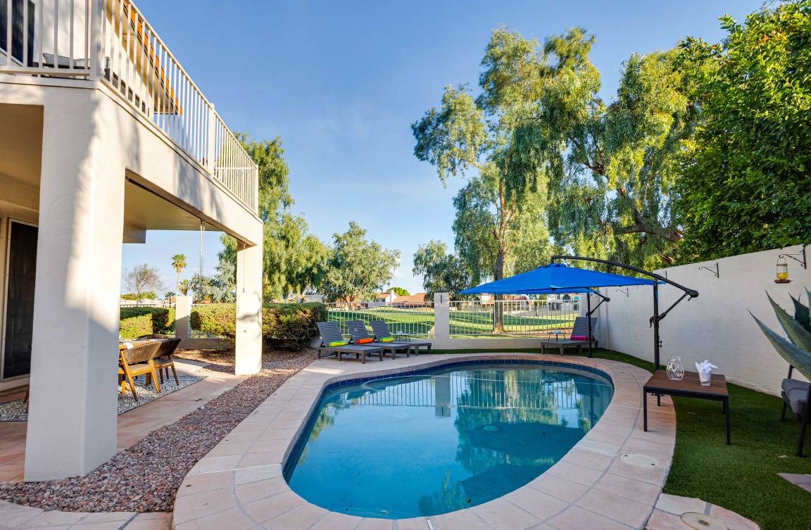 208 M² House ∙ 4 Bedrooms ∙ 10 Guests - Sun City, AZ