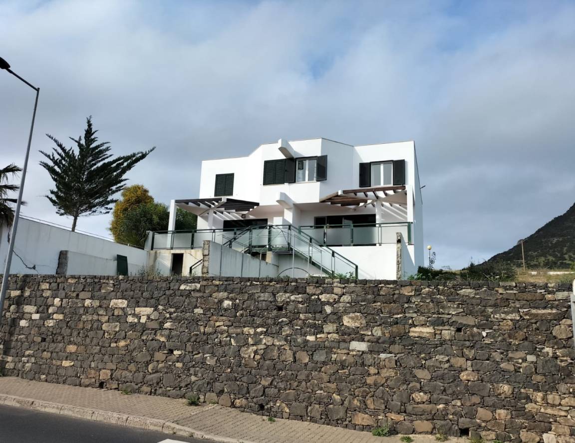 140 M² House ∙ 2 Bedrooms ∙ 6 Guests - Porto Santo Island