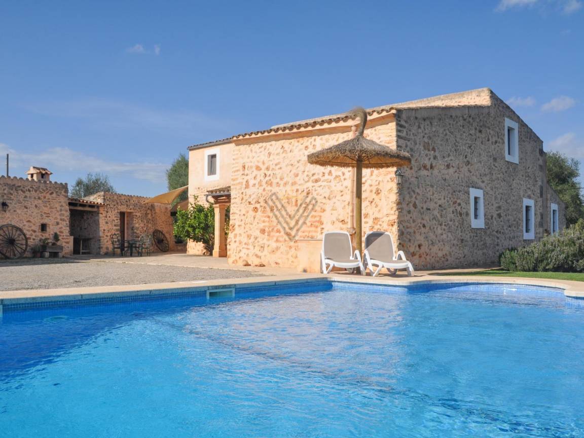 350 M² Cottage ∙ 5 Bedrooms ∙ 8 Guests - Majorca