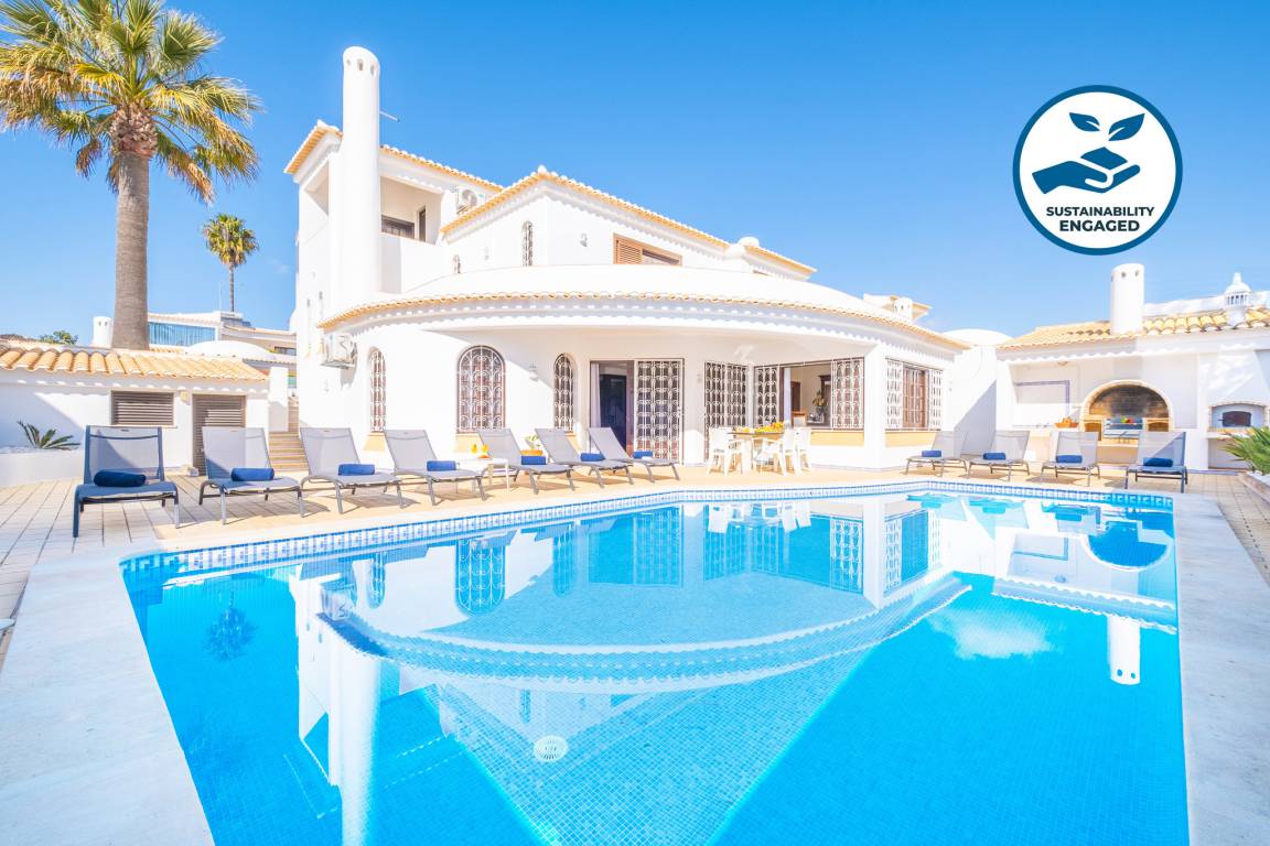 250 M² Villa ∙ 5 Bedrooms ∙ 12 Guests - Albufeira