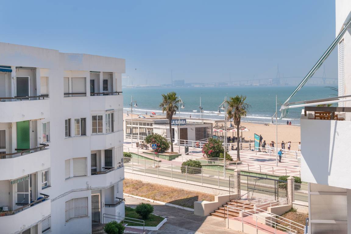 80 M² Apartamento ∙ 3 Habitaciones ∙ 5 Huéspedes - Cádiz
