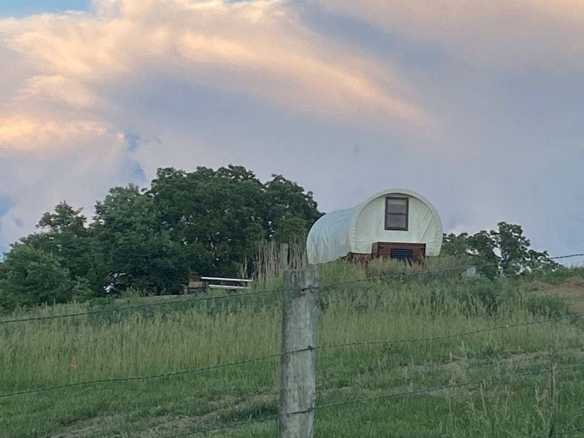 Caravan ∙ 1 Bedroom ∙ 2 Guests - Malvern, IA