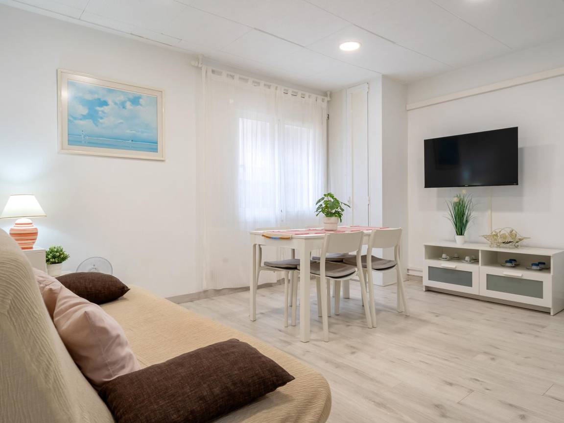 50 M² Apartment ∙ 2 Bedrooms ∙ 5 Guests - Santa Susanna