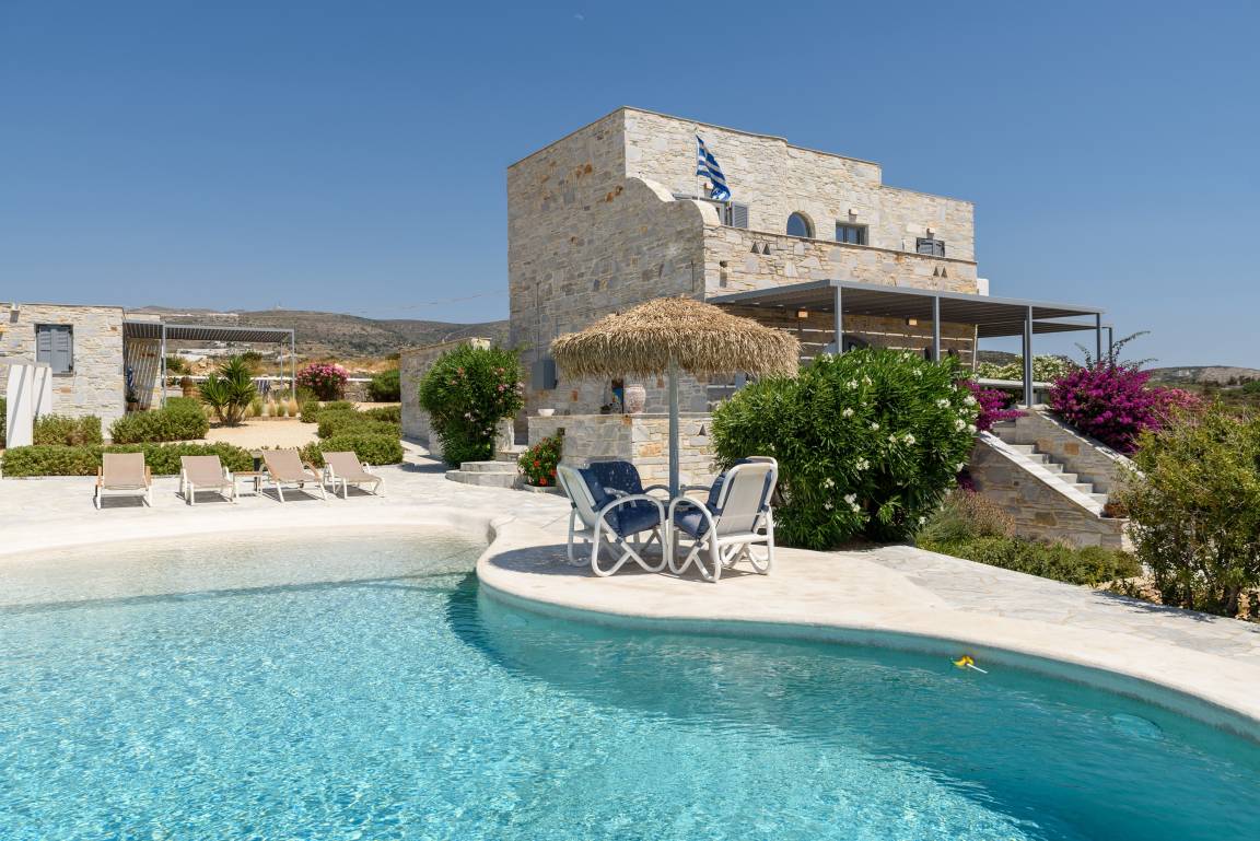 140 M² House ∙ 3 Bedrooms ∙ 6 Guests - Antiparos