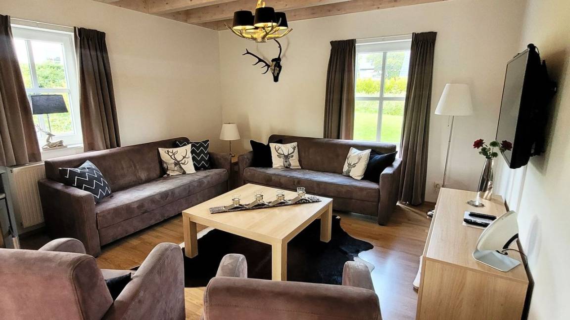 135 M² Ferienhaus ∙ 4 Schlafzimmer ∙ 8 Gäste - Winterberg