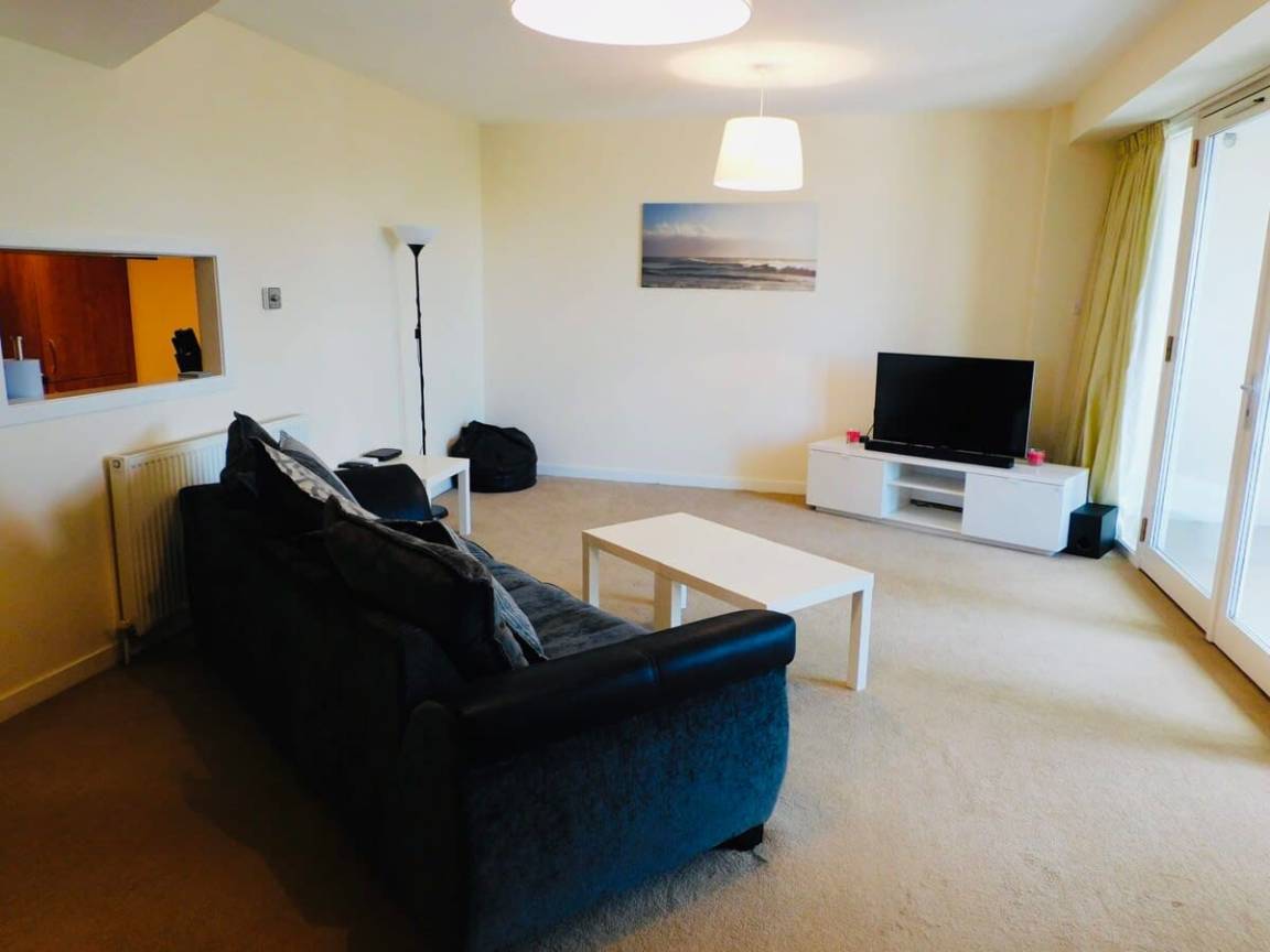 111 M² Apartment ∙ 2 Bedrooms ∙ 4 Guests - Paisley