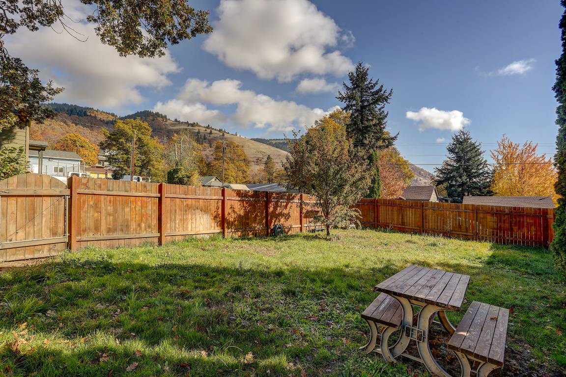 65 M² House ∙ 1 Bedroom ∙ 2 Guests - White Salmon, WA