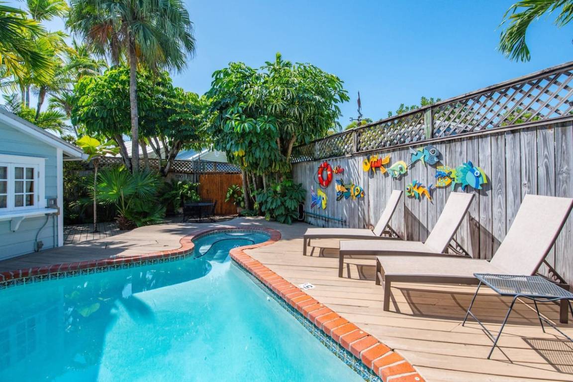 95 M² Ferienhaus ∙ 2 Schlafzimmer ∙ 4 Gäste - Key West, FL