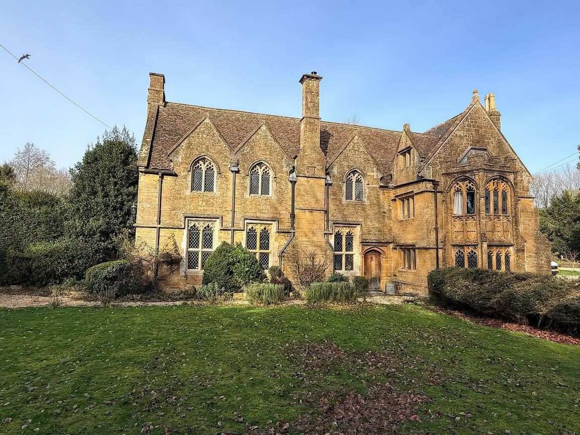 Cottage ∙ 4 Bedrooms ∙ 9 Guests - Yeovil