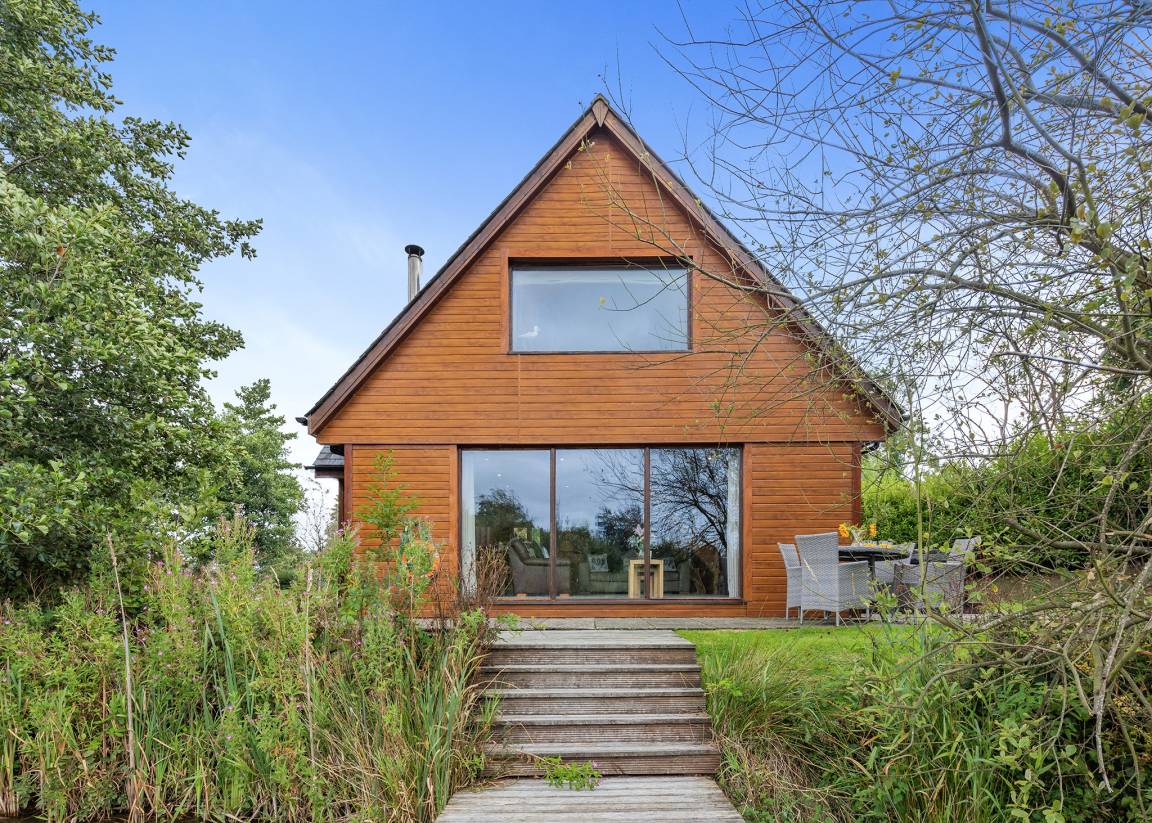 Chalet ∙ 2 Bedrooms ∙ 4 Guests - Bangor