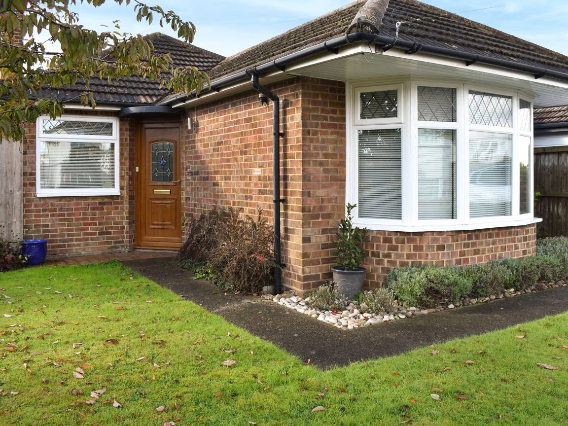 Cottage ∙ 2 Bedrooms ∙ 4 Guests - Canterbury