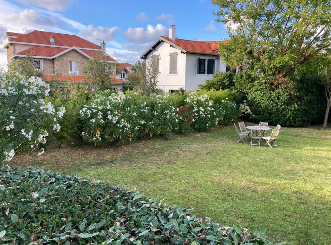 128 M² Apartment ∙ 3 Bedrooms ∙ 6 Guests - Anglet