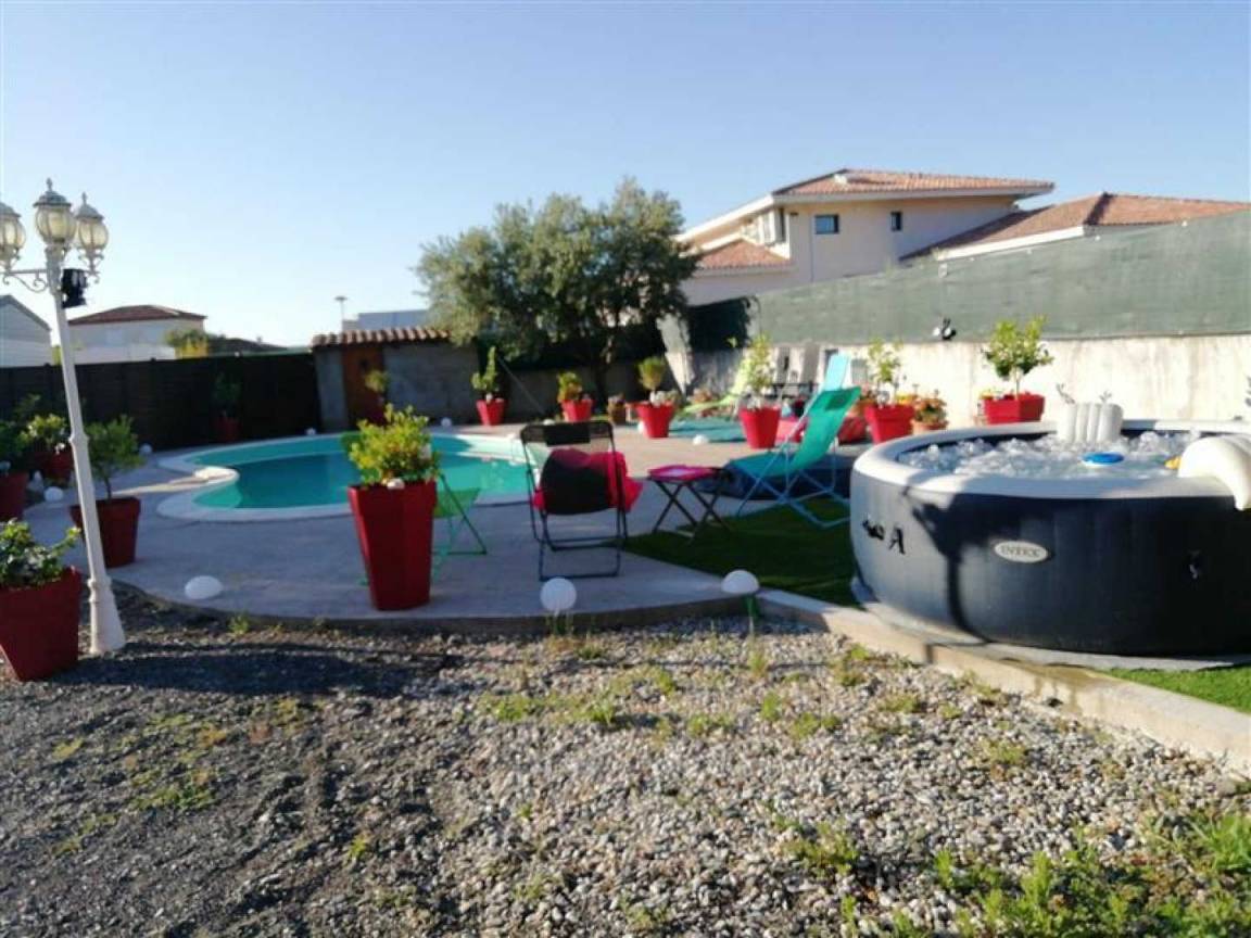 140 M² Gîte ∙ 3 Chambres ∙ 6 Personnes - Montagnac