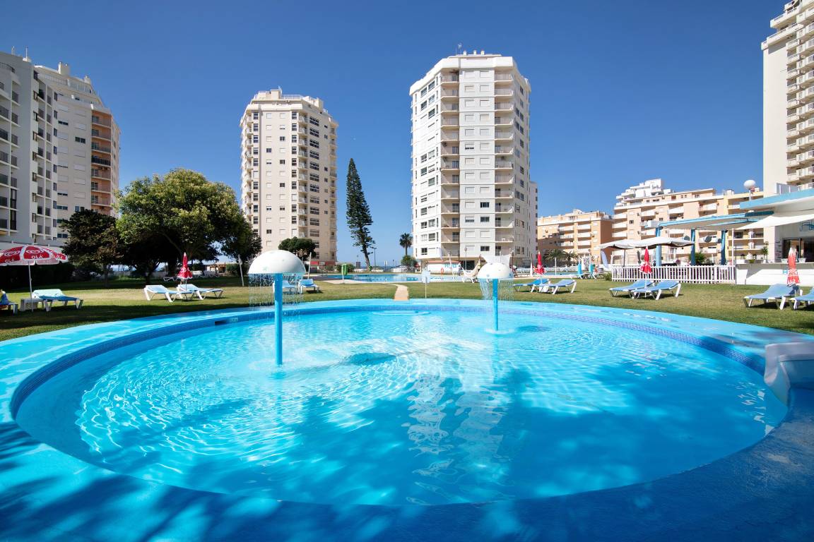 65 M² Appartement ∙ 1 Slaapkamer ∙ 4 Gasten - Armação de Pêra