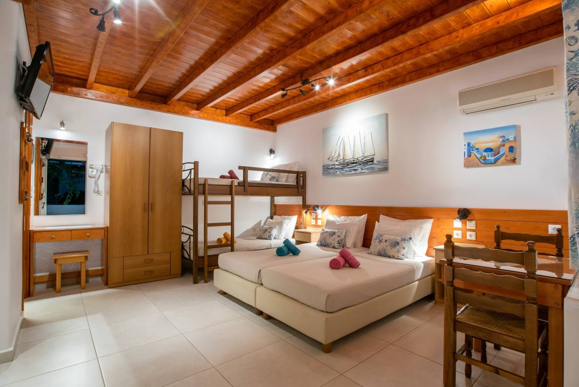 34 M² Apartment ∙ 1 Bedroom ∙ 4 Guests - Paros
