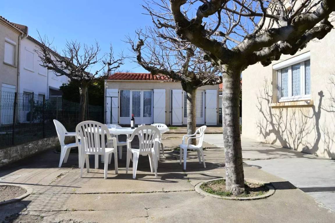 100 M² Maison De Vacances ∙ 4 Chambres ∙ 9 Personnes - Gruissan