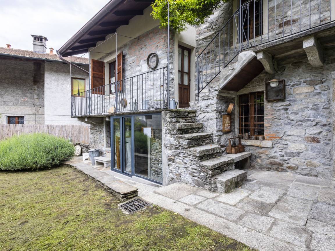 120 M² House ∙ 3 Bedrooms ∙ 6 Guests - Stresa