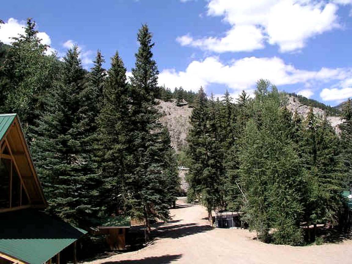 House ∙ 1 Bedroom ∙ 9 Guests - Lake City, CO