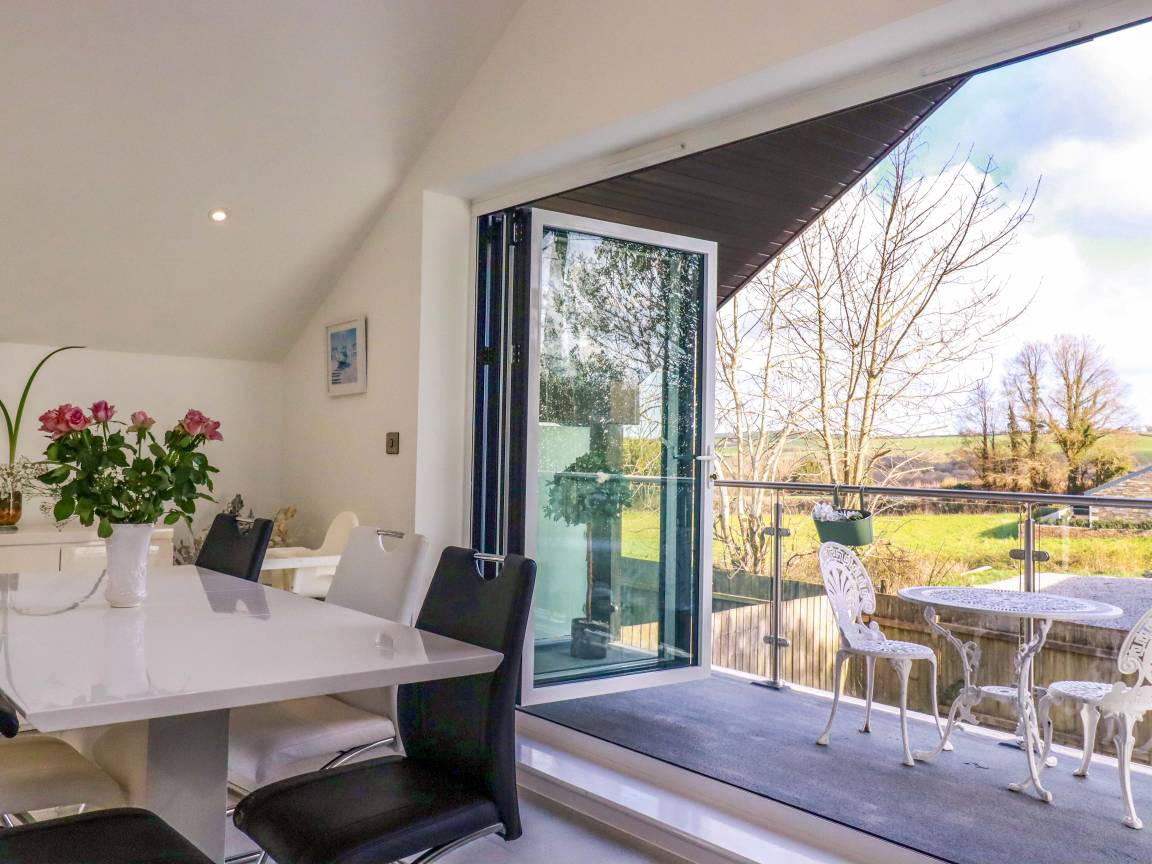 Cottage ∙ 4 Bedrooms ∙ 8 Guests - Edmonton, UK