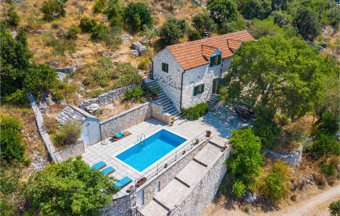130 M² Ferienhaus ∙ 3 Schlafzimmer ∙ 6 Gäste - Omiš