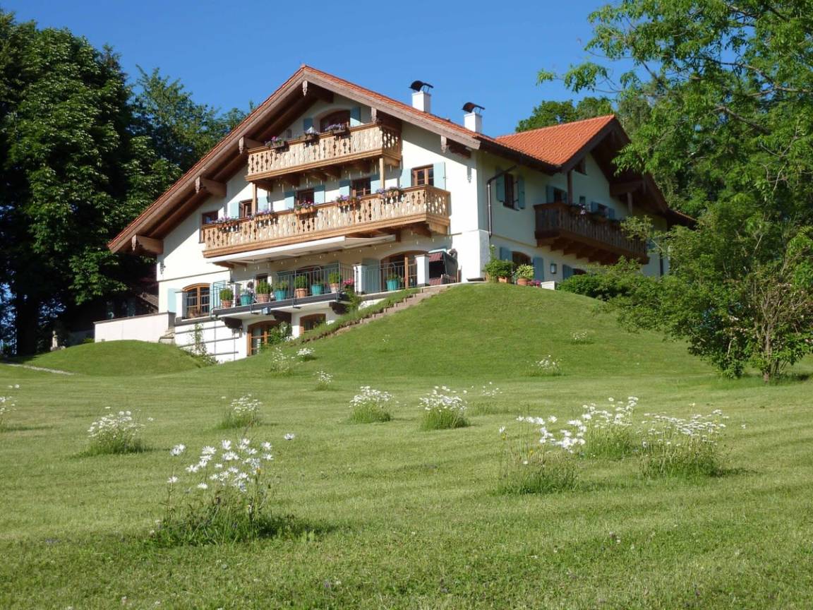 House ∙ 8 Bedrooms ∙ 14 Guests - Siegsdorf