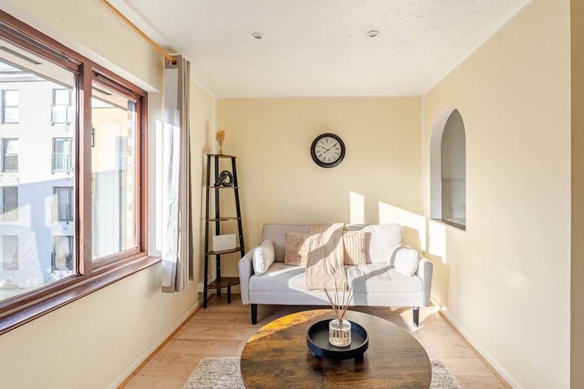 100 M² Ferienwohnung ∙ 1 Schlafzimmer ∙ 2 Gäste - Bromley