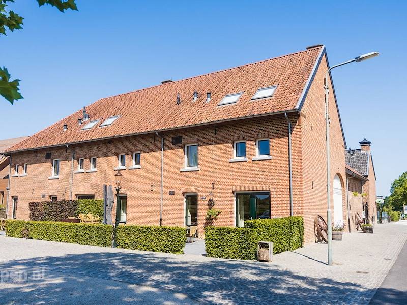 Maison De Vacances ∙ 9 Chambres ∙ 22 Personnes - Aubel