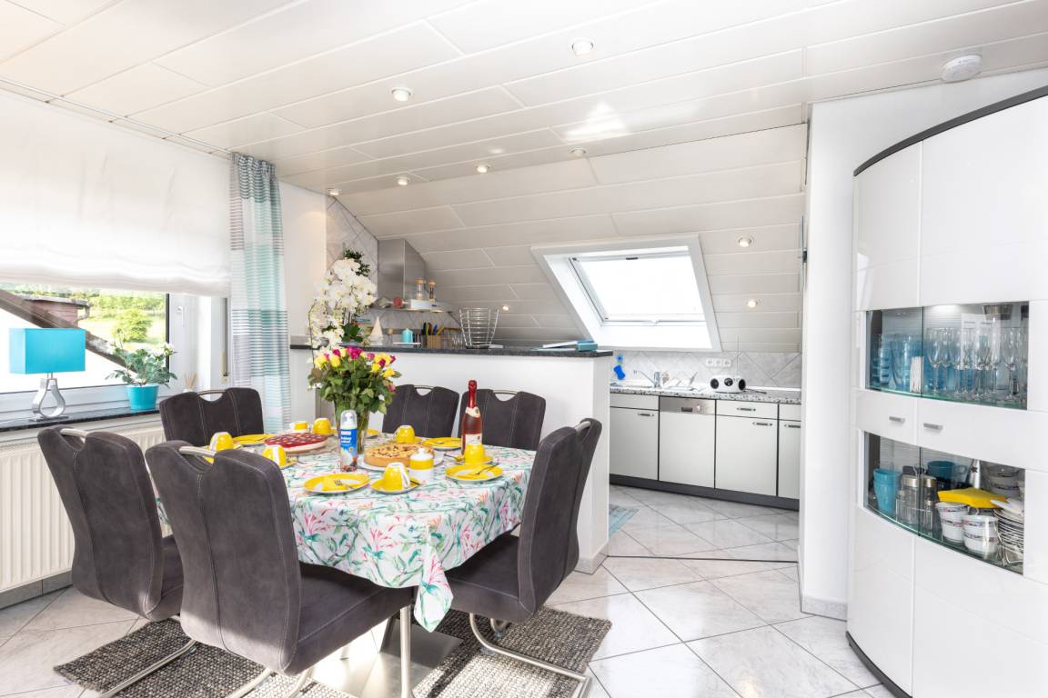 Ferienwohnung ∙ 2 Schlafzimmer ∙ 3 Gäste - Netphen