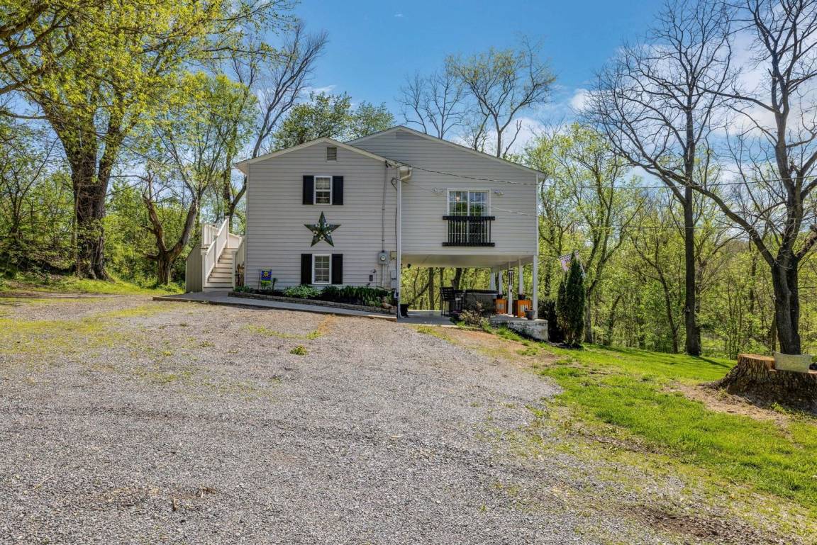 House ∙ 2 Bedrooms ∙ 4 Guests - Stanley, VA