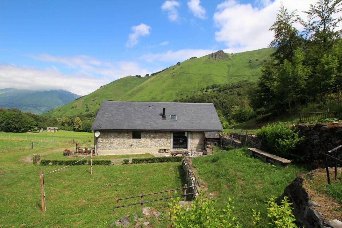 120 M² Gîte ∙ 4 Chambres ∙ 8 Personnes - Vallée d'Aspe