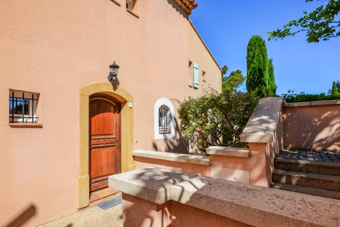 72 M² Casa ∙ 2 Camere Da Letto ∙ 6 Ospiti - Mallemort