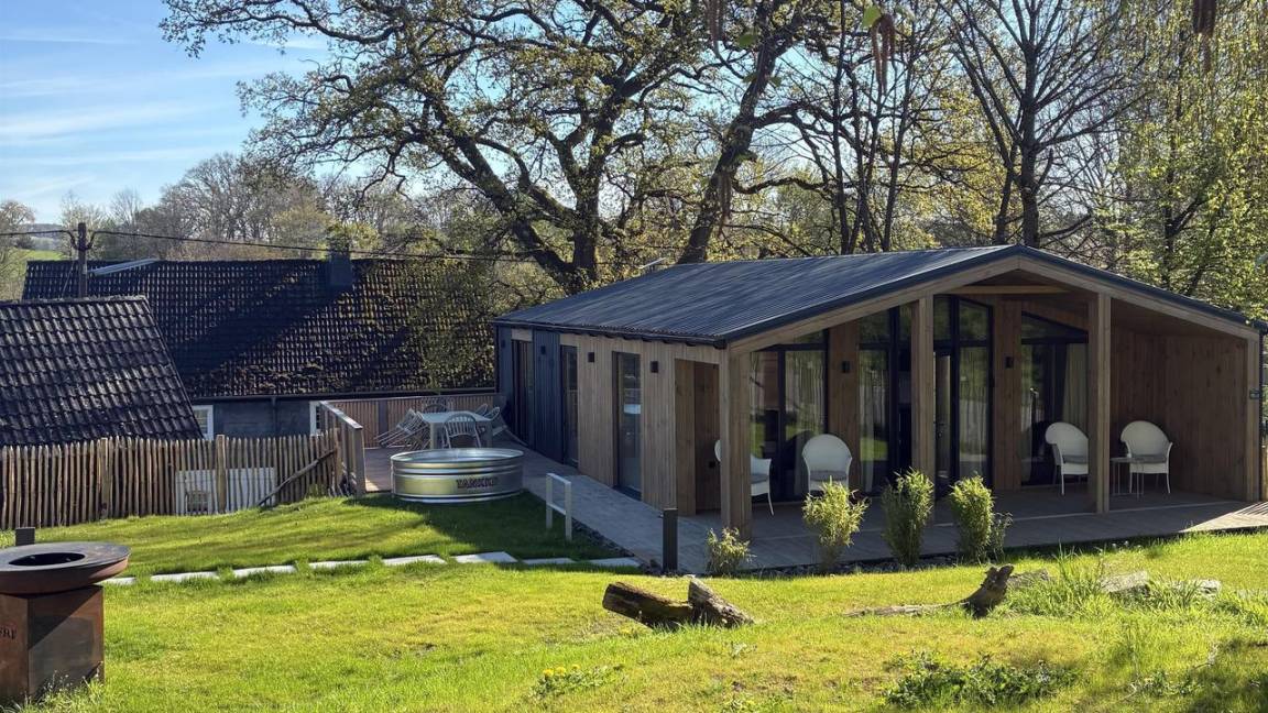 65 M² Ferienwohnung ∙ 2 Schlafzimmer ∙ 4 Gäste - Reichshof