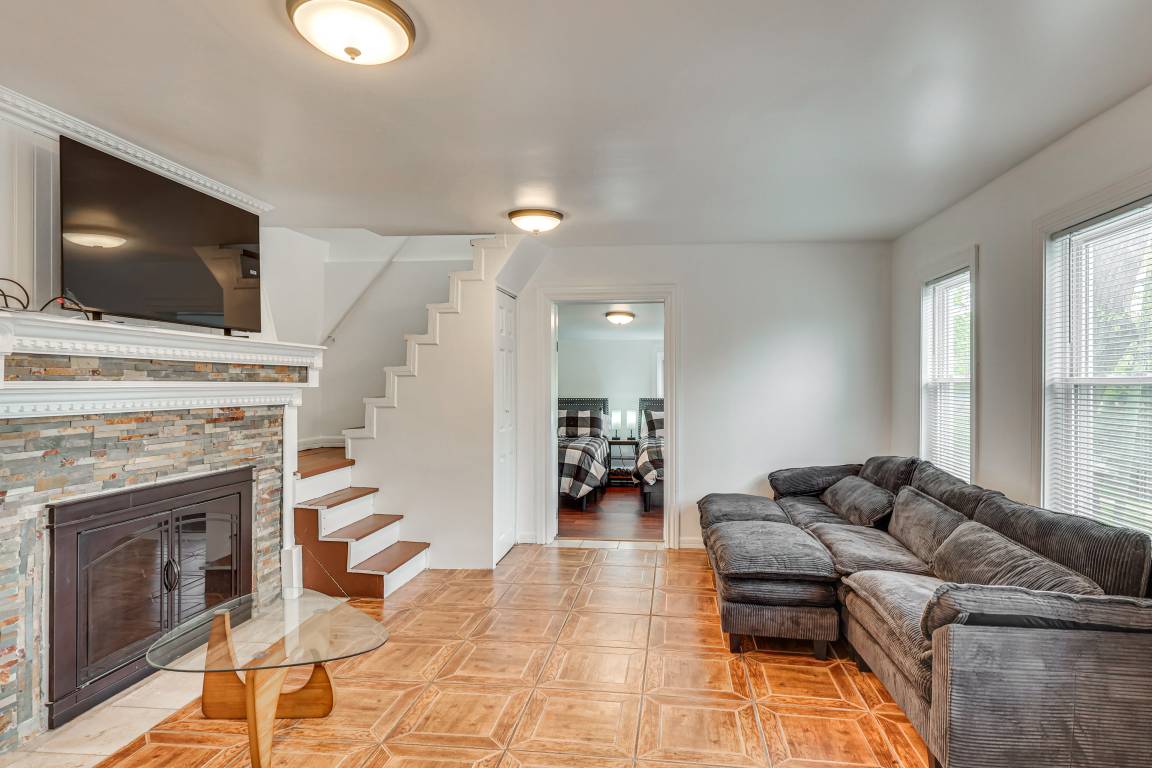 104 M² House ∙ 3 Bedrooms ∙ 6 Guests - Lincoln Park, NJ