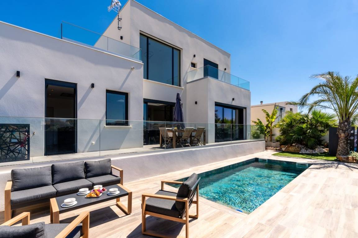 220 M² Appartement ∙ 3 Chambres ∙ 6 Personnes - Sérignan